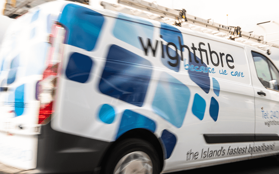 Remembering-The-Queen-Mobile-copy | WightFibre : WightFibre